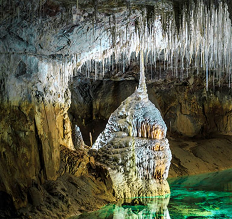 Formations - National Cave and Karst Research Institute